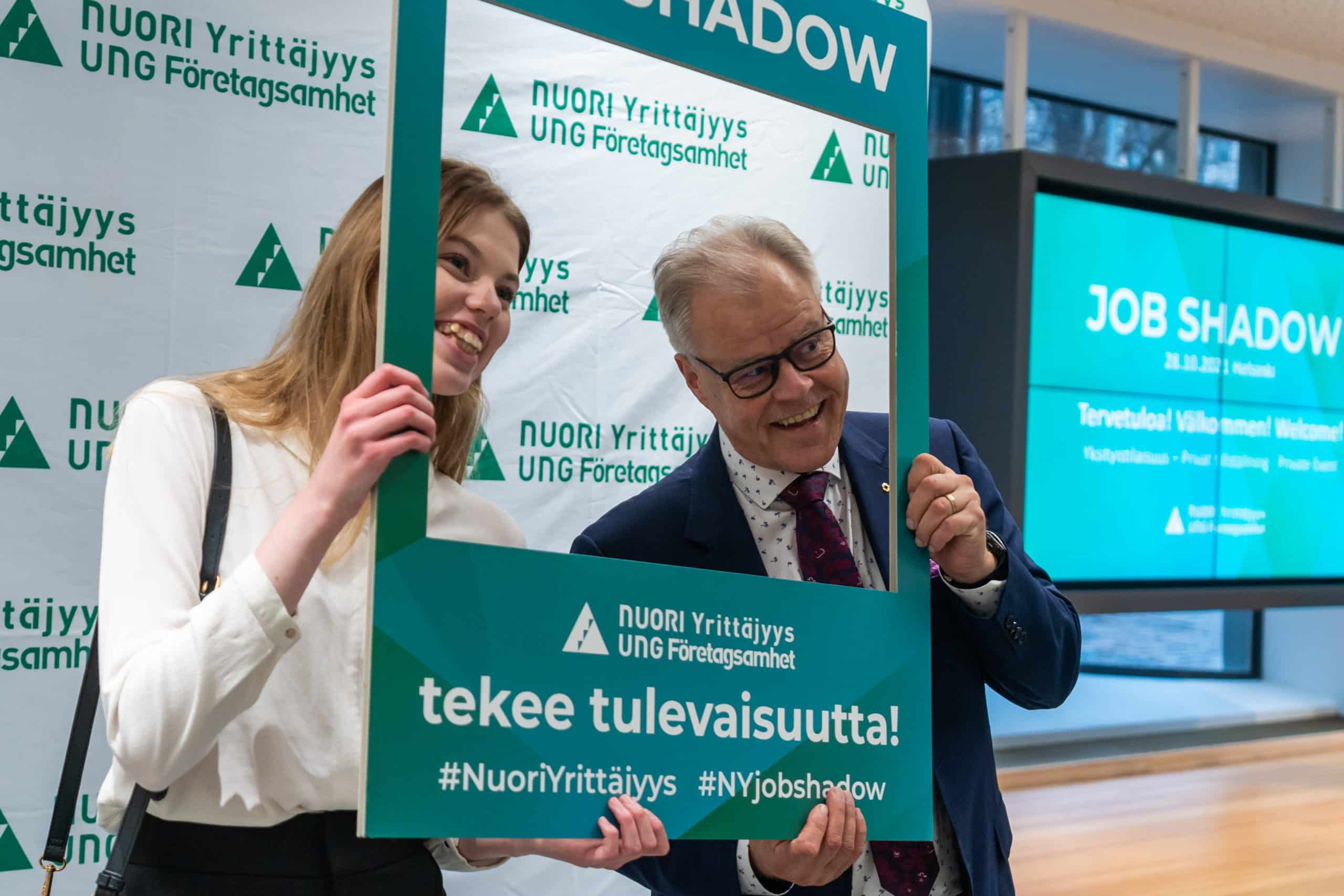 Job Shadow 2022 -parit julki: mukana ministeri ja muita huippujohtajia ...